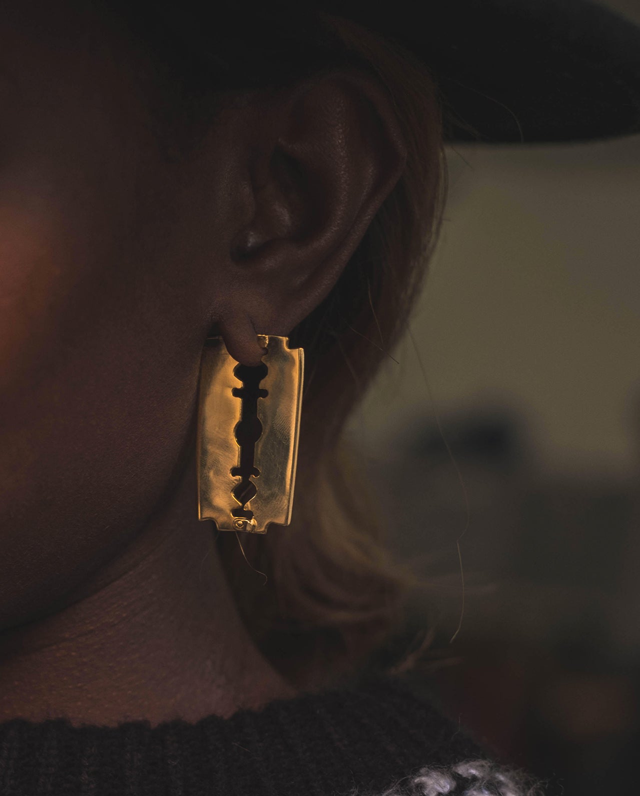 NEW EDGE RAZOR SINGLE EARRING – JOHNNY NELSON